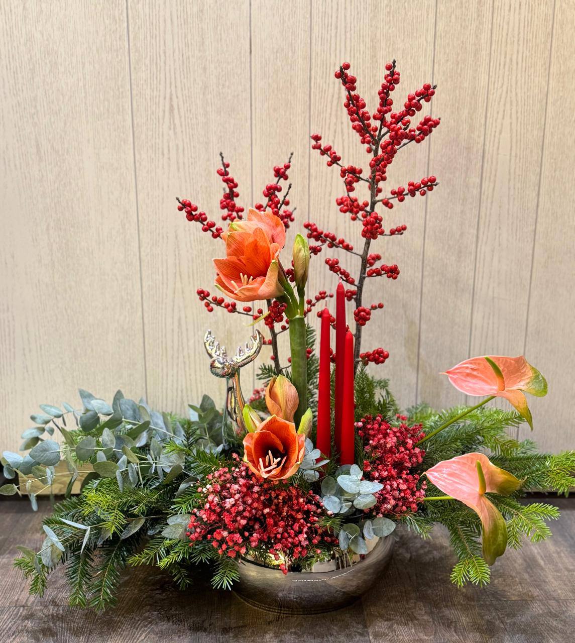 Christmas composition | Fresh Flowers | Avenue Des Fleurs